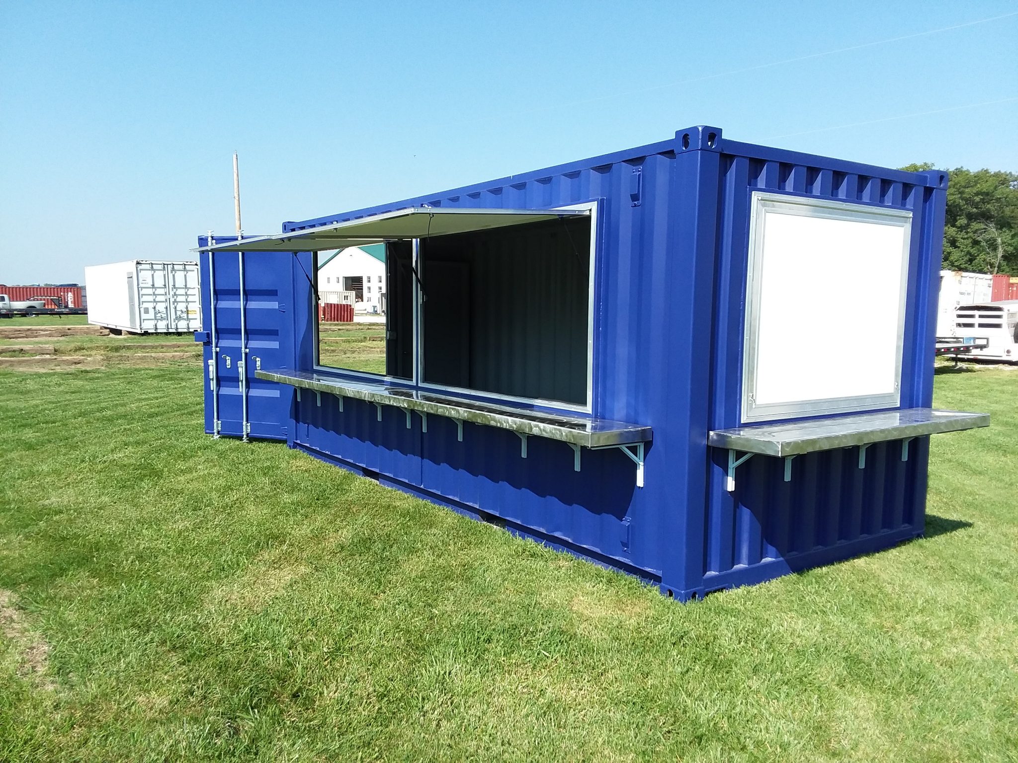 Outdoor Business Area & Seating - USA-Containers