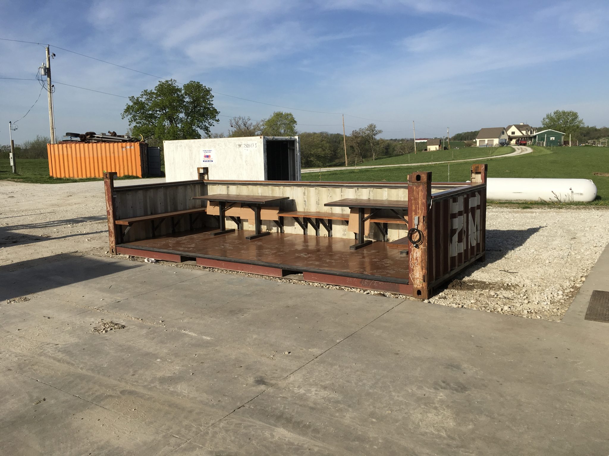 Outdoor Business Area & Seating - USA-Containers